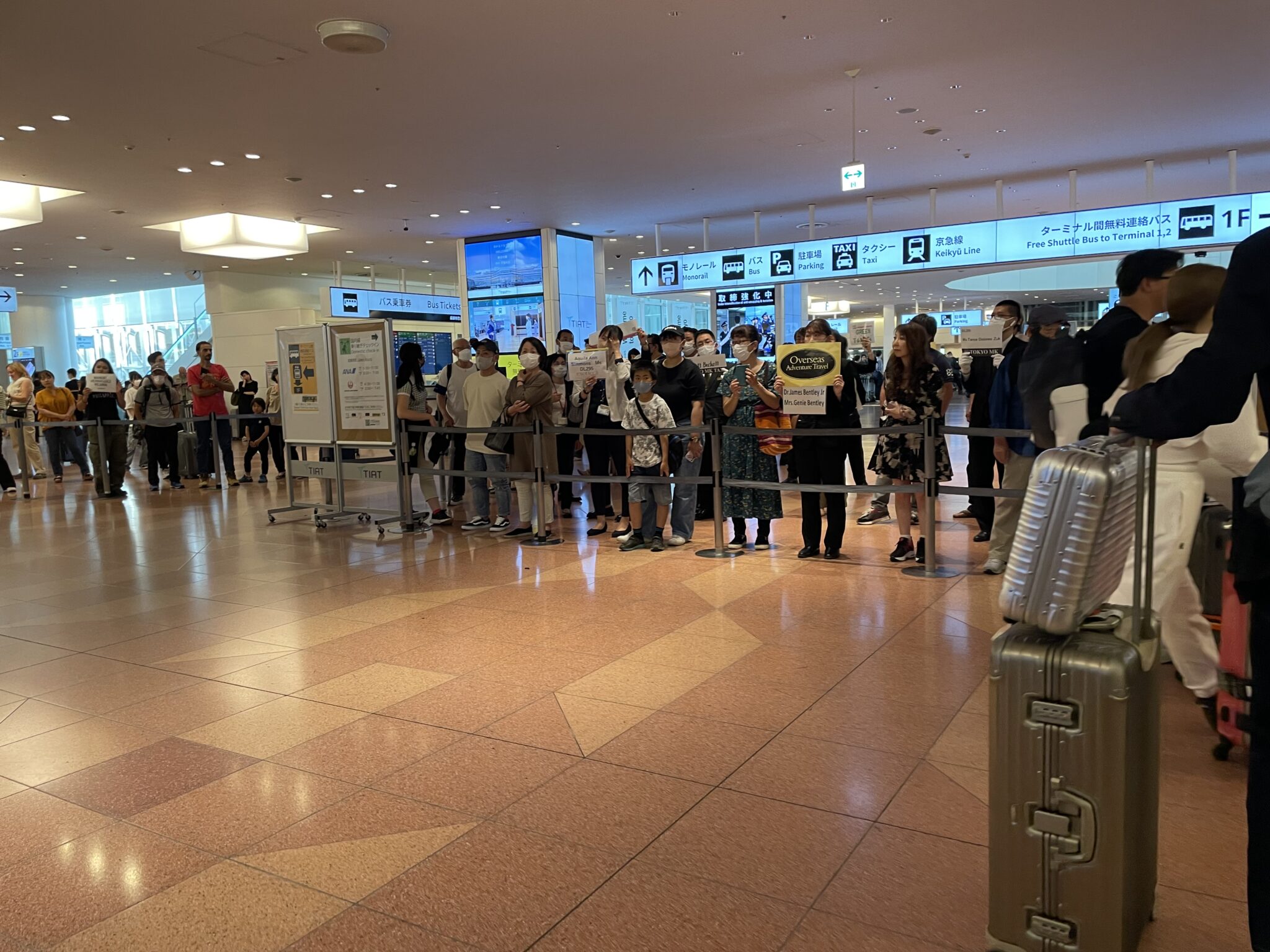 Haneda Airport Limousine Bus Review: A Complete Guide - Altitude Yes