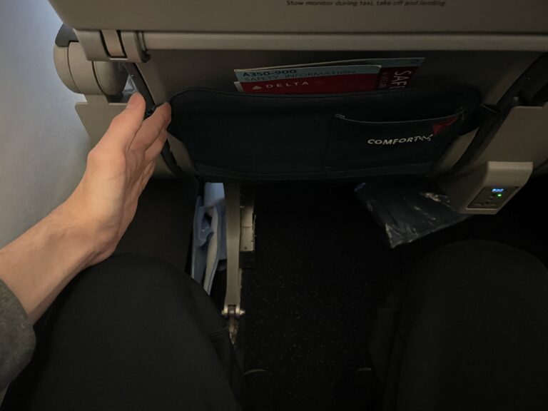 Delta Comfort Plus vs Main Cabin: What Is The Difference? - Altitude Yes
