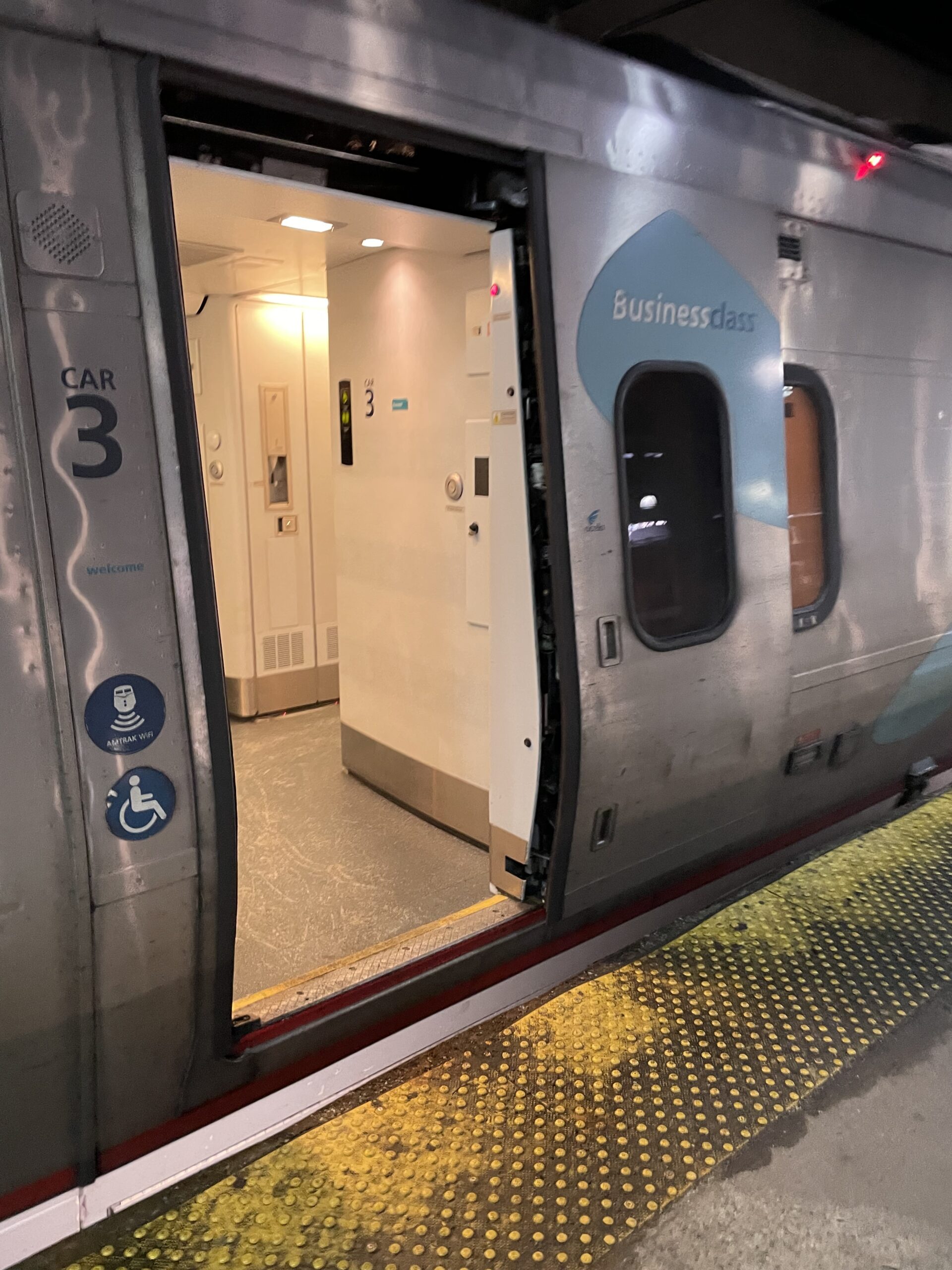 Acela Business Class: What Is It Like? Boston To New York Review ...