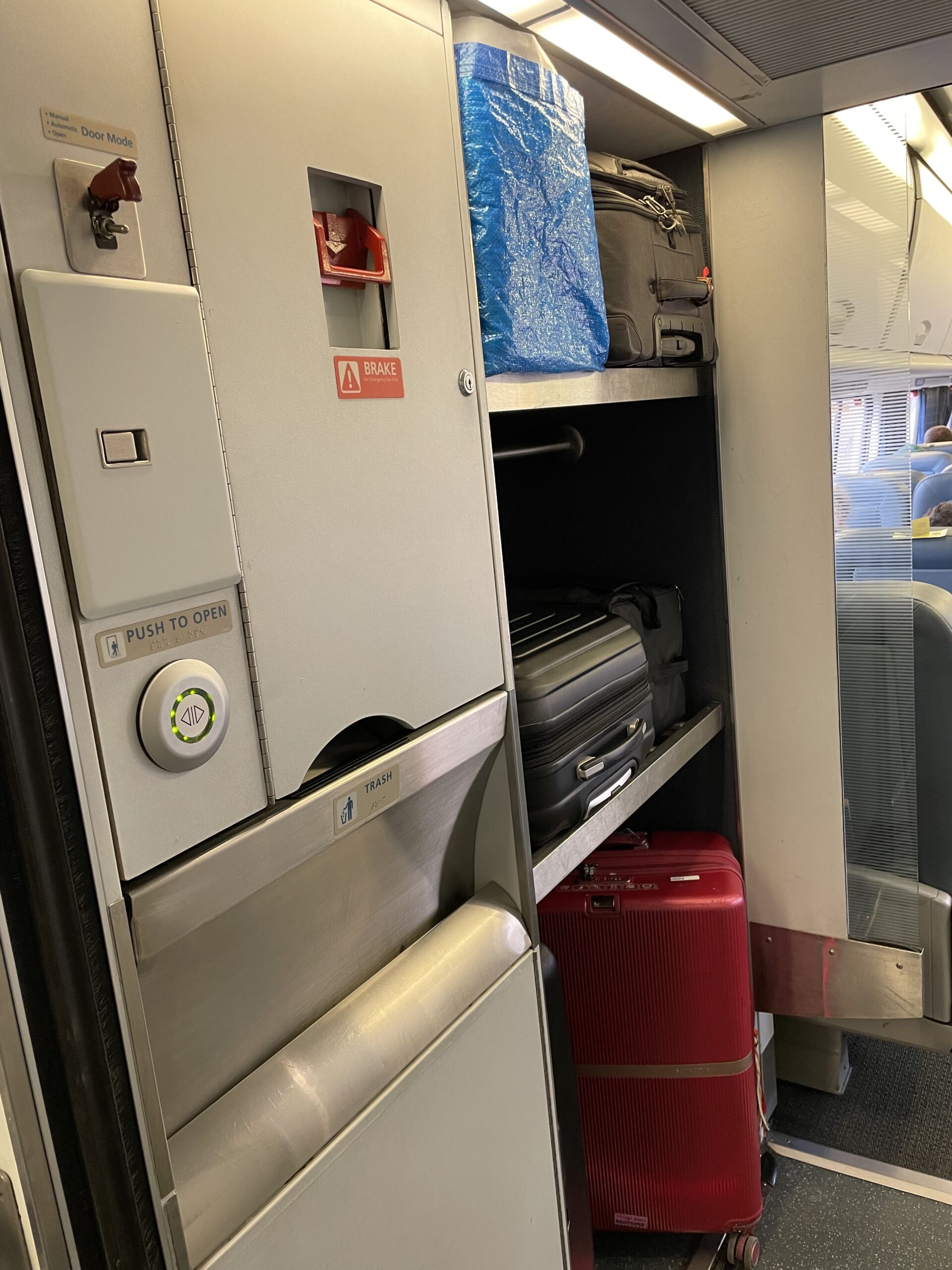 Acela Business Class: What Is It Like? Boston To New York Review ...