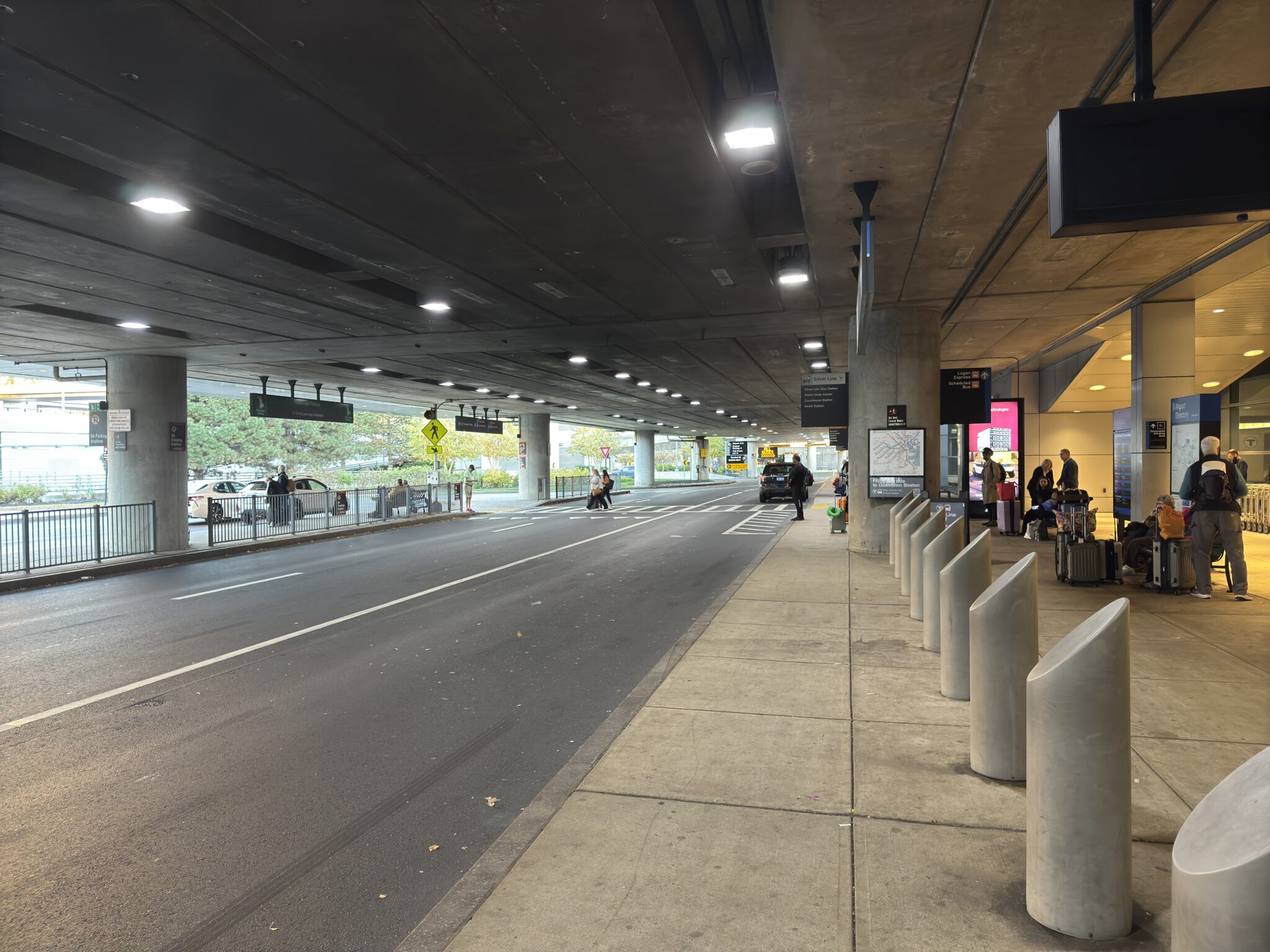 How To Take The Silver Line From Boston Logan Airport Into The City ...