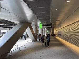 How to Take the Q70 Bus and the Subway From LaGuardia Airport to ...