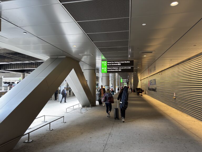 How to Take the Q70 Bus and the Subway From LaGuardia Airport to ...