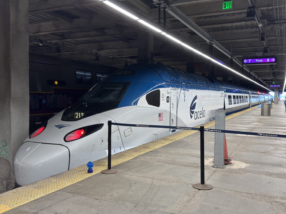 Amtrak vs Plane Between New York City and Boston, Which is Faster ...