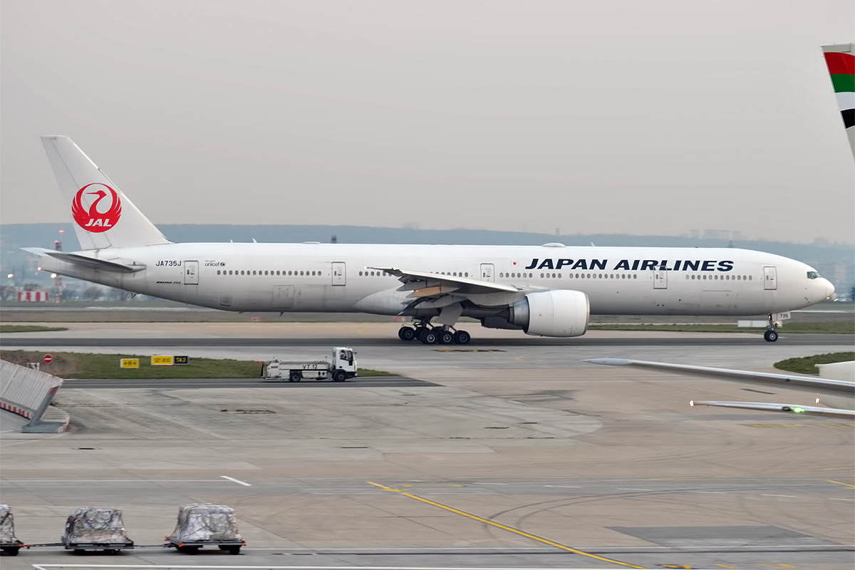 Japan Airlines Set to Retire 3rd 777-300ER - Altitude Yes