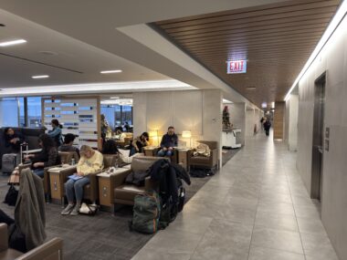 Review: American Airlines Flagship Lounge, Chicago O’Hare (ORD ...