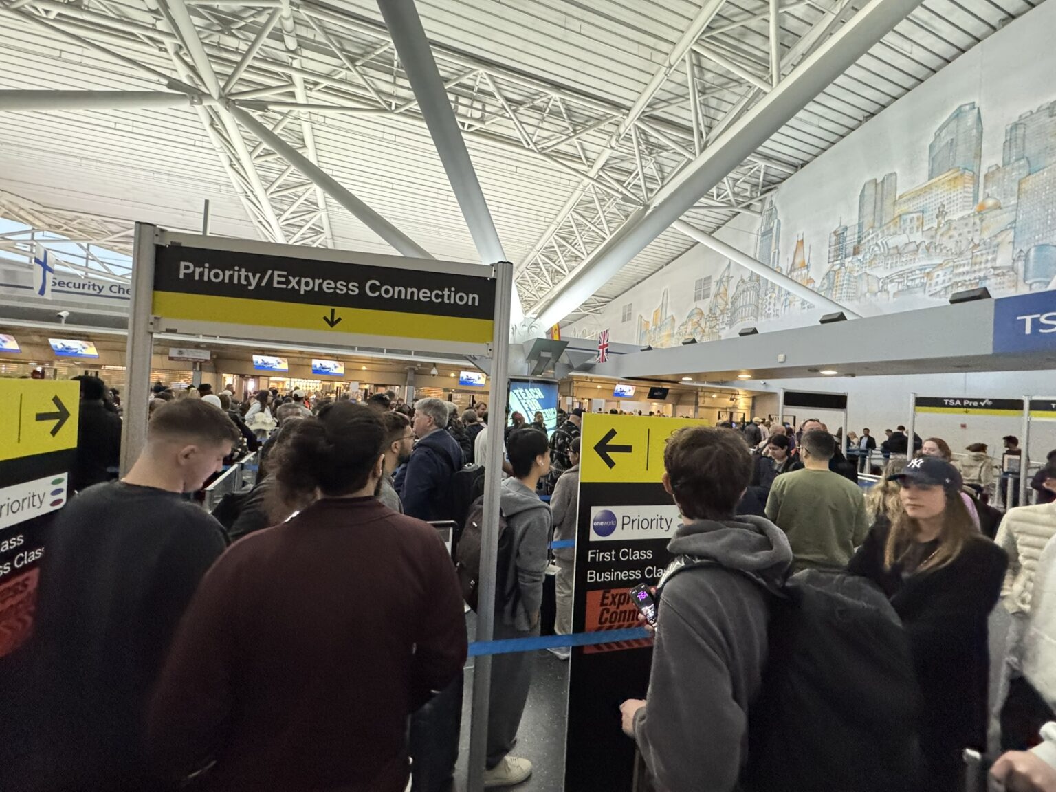 TSA at JFK T8: Smooth With PreCheck + Touchless ID, Madness for Regular ...
